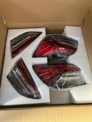 Cina Trasforma la tua Quattroporte 2013-2017 in 2022 Trofeo GTS Versione con luci posteriori LED in vendita