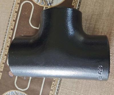 Китай Specialized Carbon Steel Reduce Tee for Oil Gas Installations продается