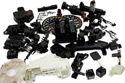 China 250 Ton Auto Accessories Vertical Injection Molding Machine with low work table for sale