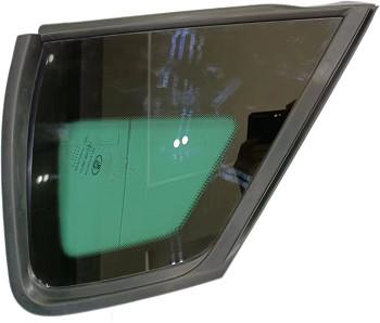 China Auto Accessories Vertical Injection Molding Machine With Low Work Table 250 Ton for sale