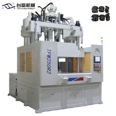 China Verticale spuitgietmachine met lage werkbank voor skateboardbescherming Te koop
