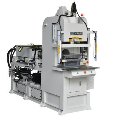 Cina 55 Ton Power Cord C-Type Vertical Injection Molding Machine For Making Plug in vendita