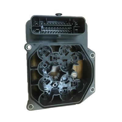 Cina Low Work Table Vertical Injection Molding Machine For Making ABS Control Module in vendita