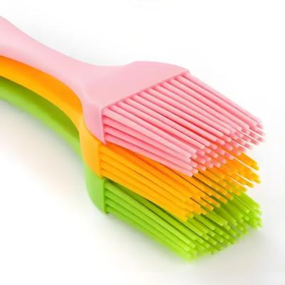 Cina Macchina di stampaggio a iniezione verticale di silicone liquido di buona qualità per la produzione di spazzole in vendita