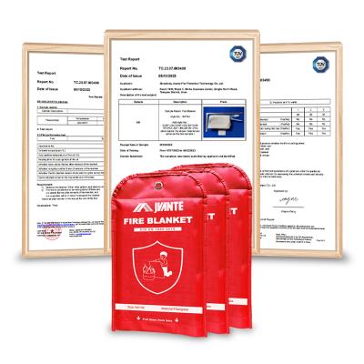 China EN 1869 Fire Blanket 1x1m 100% Fiberglass Fire Emergency Blanket Heat Resistant Up To 500℃ For Kitchen Workshop Safety With Storage Bag for sale