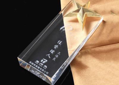 Cina Uso di cristallo di celebrazione del partito della tazza del trofeo di forma quadrata con il pentagramma del metallo in vendita