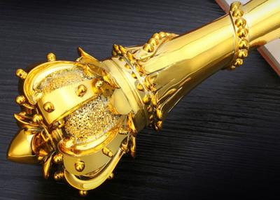 Cina Il trofeo elegante e lusso progettato della resina, oro ha placcato il ricordo glorioso in vendita