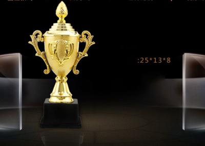 China Tipo chapeado ouro copo plástico do troféu, troféu feito sob encomenda do copo dos esportes do logotipo à venda