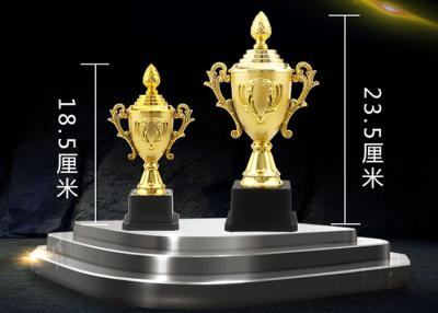 China Tipo chapeado ouro copo plástico do troféu, troféu feito sob encomenda do copo dos esportes do logotipo à venda