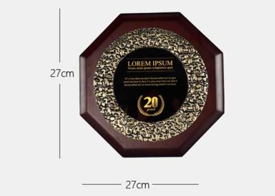 中国 ビジネス承認の証明のためのカスタマイズされた木の盾のプラクの記念品 販売のため