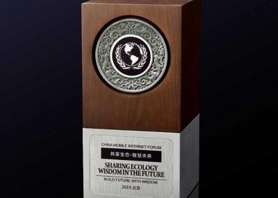 Cina Le placche di legno basse di alluminio 3D del premio hanno personalizzato i ricordi di logo per impresa in vendita