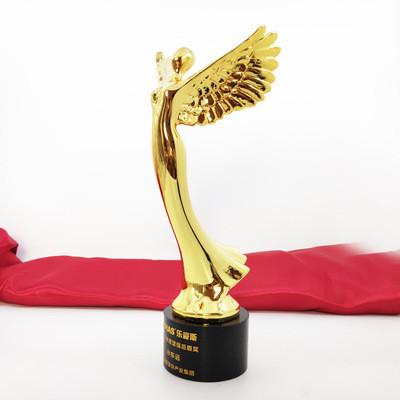 Cina Figura trofeo di volo della resina del premio di musica di altezza di 285mm con le ali in vendita
