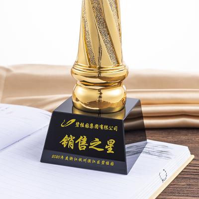 China Customized Zodiac Horse Height 290mm Resin Trophy Cup Gifts Decoration Te koop
