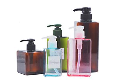 China Marrón claro y verde 250 450 650 ml Embalaje PET vacío Cuadrado Botella de champú de plástico para líquidos y lociones en venta
