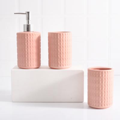 Cina Il bagno ceramico sostenibile commerciale ha messo di lusso per gli accessori del bagno in vendita