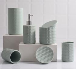 Cina Il bagno ceramico sostenibile commerciale ha messo di lusso per gli accessori del bagno in vendita