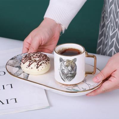 Cina La tazza di tè ceramica del ODM dell'OEM, ha personalizzato le tazze ceramiche per la decorazione domestica in vendita