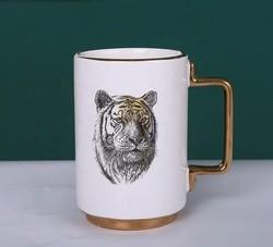 Cina La tazza di tè ceramica del ODM dell'OEM, ha personalizzato le tazze ceramiche per la decorazione domestica in vendita
