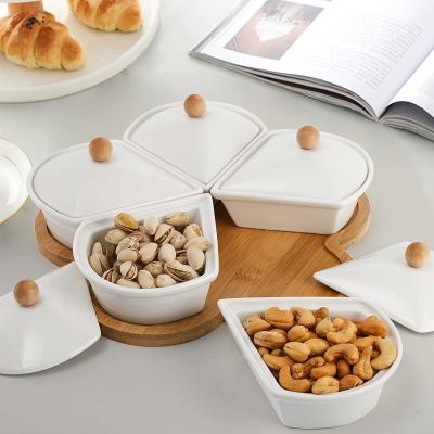 China De cirkel Ceramische Verdeelde Plaat Tray For Appetizer Chips van de Sectorvorm Te koop