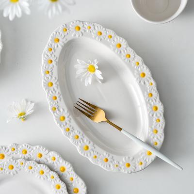 Cina Daisy Underglaze Ceramic Dessert Plates, insieme di cena ceramico di faenza per l'alimento dell'insalata in vendita