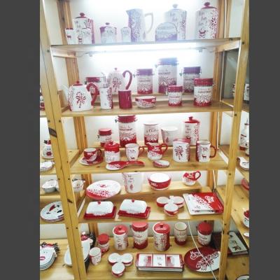 Cina Gli accessori ceramici del bagno di 4 pezzi hanno fissato il tema dipinto rosso di Natale in vendita