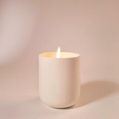 Cina Smokeless Ceramic Candle Holder 500ml In Gift Box Container For Home Decor in vendita