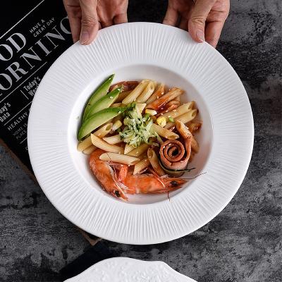 Cina White Catering Coupe Ceramic Plates Porcelain Set Classic 10.5 Inch Restaurant Dish in vendita