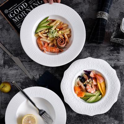 Cina White Catering Coupe Ceramic Plates Porcelain Set Classic 10.5 Inch Restaurant Dish in vendita