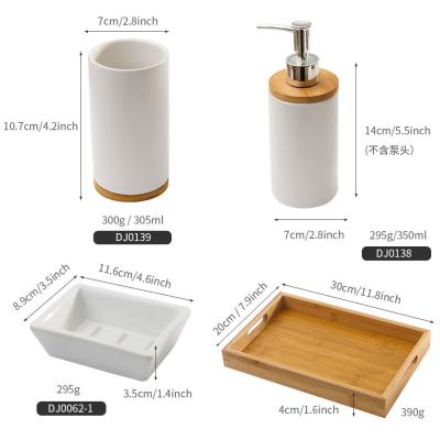 Cina Embossed Ceramic Bathroom Accessories Set Luxury Golden Custom Design in vendita
