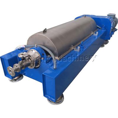 Cina Centrifuga orizzontale del decantatore di Juneng per rimozione delle scorie di olio o di olio neutro invecchiante in vendita
