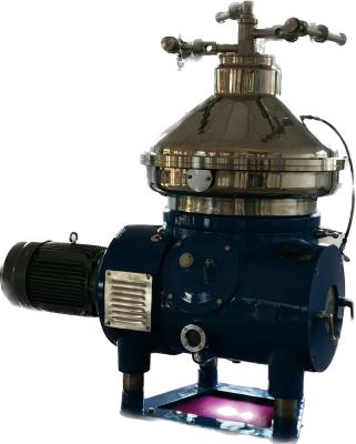 中国 十分に自動化されたディスク油分離器機械二相高速馬小屋密閉150T/D 販売のため