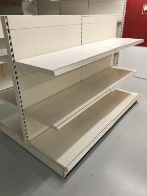 China Q235 Staal 570MM Metaal Middelgroot Plicht het Rekken Systeem voor de Muur van de Pakhuisopslag het Opschorten Te koop
