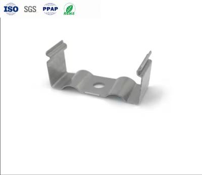 Cina Parti per stampaggio di metallo su misura Rivestimento Zn Superficie Clips in acciaio inossidabile Fogli Disegno CAD in vendita