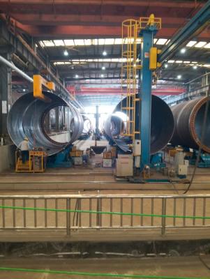 中国 溶接自動操作器と迅速かつ精密な溶接プロセス 移動型および回転型 リフティング速度1000mm/min 販売のため
