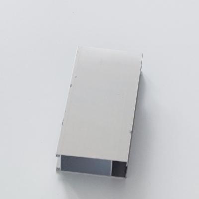 Cina 3030 V scanalano i profili di alluminio per l'estrusione di alluminio del dissipatore di calore delle macchine di CNC in vendita
