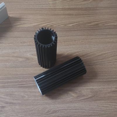 Cina 4080 T scanalano il profilo di alluminio di CNC per le estrusioni del portello scorrevole in vendita