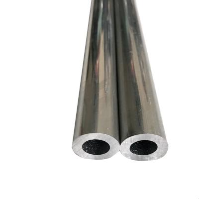 Cina Tubo di alluminio anodizzato personalizzato 6063 6061 1060 3003 6005 6082 in vendita
