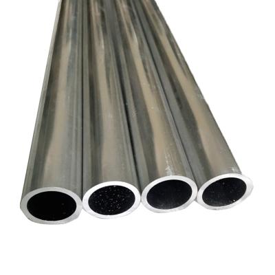 Cina Tubo di alluminio anodizzato personalizzato 6063 6061 1060 3003 6005 6082 in vendita