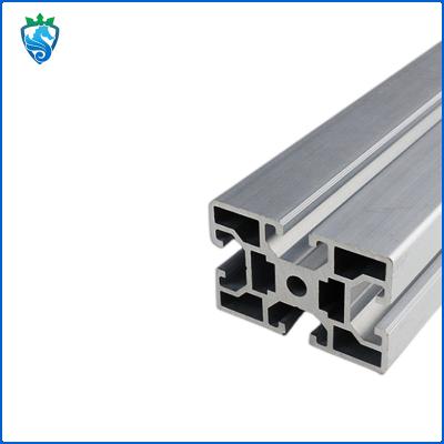 Cina I profili di alluminio industriali su misura spolverizzano i profili di alluminio ricoprenti dell'estrusione di rivestimento in vendita
