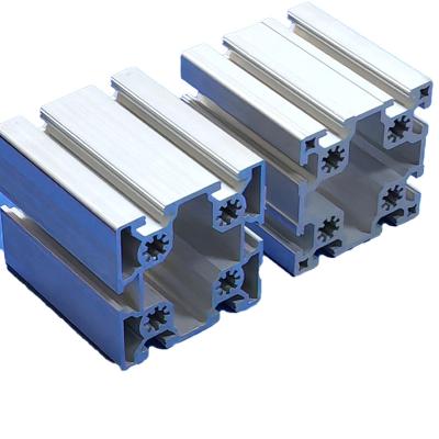 Cina 60Series Industrial Aluminium Section Extrusion Profile Alloy Square Tube in vendita