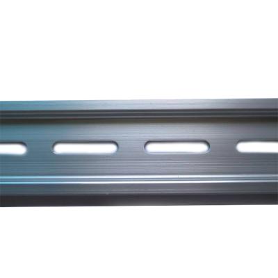 Cina 6000 Series Aluminum Profile Extrusion Rail Custom Size Extruded in vendita