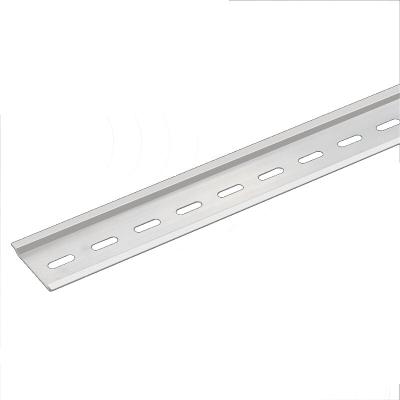 Cina 6000 Series Aluminum Profile Extrusion Rail Custom Size Extruded in vendita