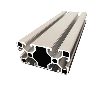 Cina La lega di alluminio industriale profila il profilo di alluminio della catena di montaggio bianca d'argento dell'allumina 6063-T5 in vendita