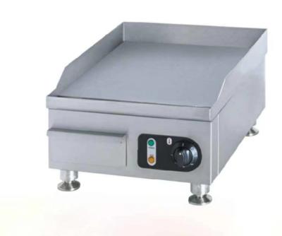 中国 Electric Restaurant Griddle Cooks Variety Of Foods At 0-100ºC with 220-240V 50Hz Voltage 販売のため