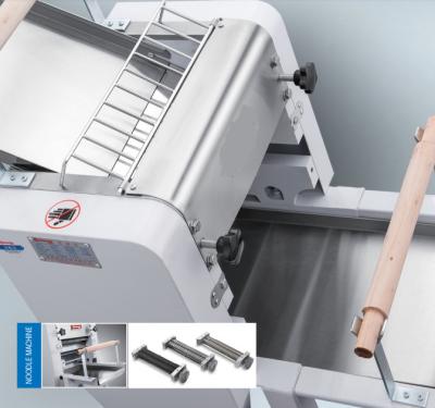 China Automatic Food Processing Machinery Electric Dough Sheeter Bakery Sheeter for sale