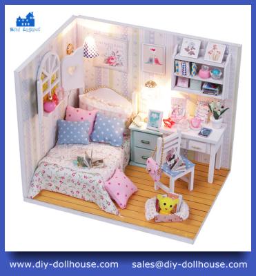 China funny children educational toy diy wooden dollhouse M013 for sale