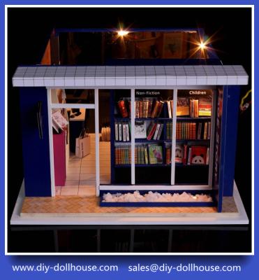 China Diy wooden dollhouse mini glass dollhouse miniature room box model building cottage T001 for sale