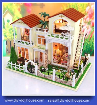 China Diy wooden dollhouse mini glass dollhouse miniature room box model building cottage 13833 for sale