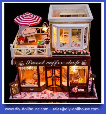 China Diy wooden dollhouse mini glass dollhouse miniature room box model building cottage D011 for sale