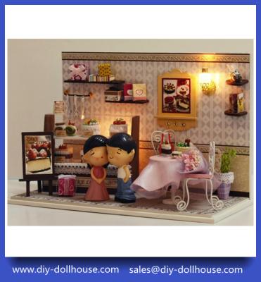 China Diy wooden dollhouse mini glass dollhouse miniature room box model building cottage T003 for sale